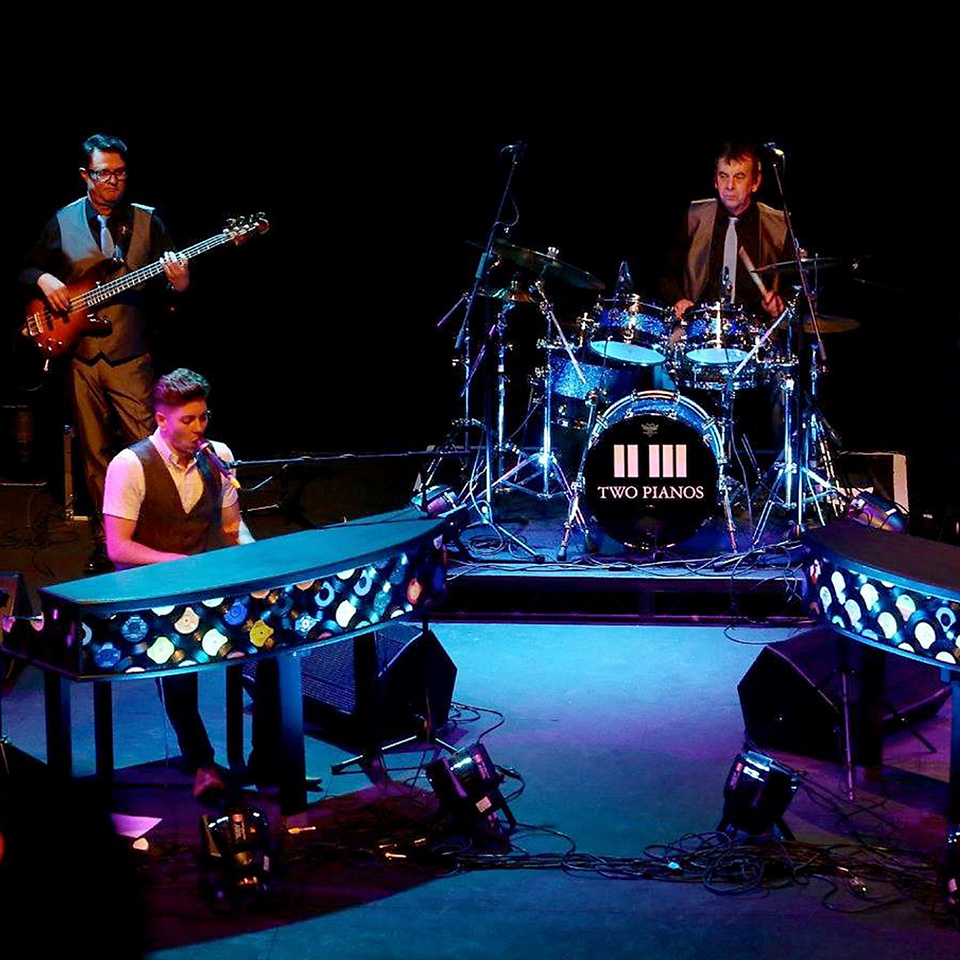 » TWO PIANOS – THE ROCK ‘N’ ROLL EXPERIENCE