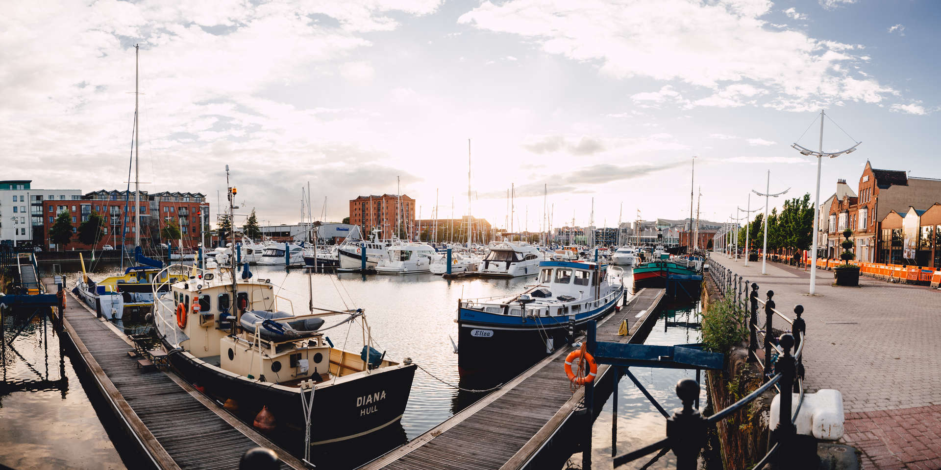 » Hull Marina © Thomas Arran