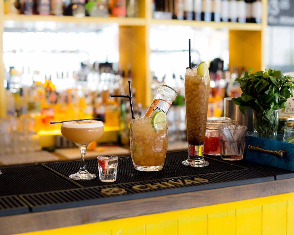 » Level Cafe Bar & Grill